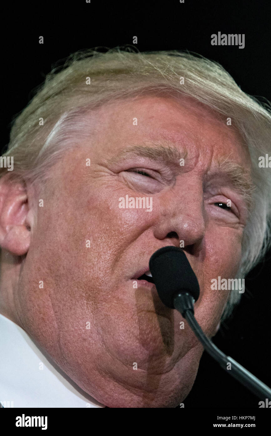 Donald trump angry face hi-res stock photography and images - Alamy