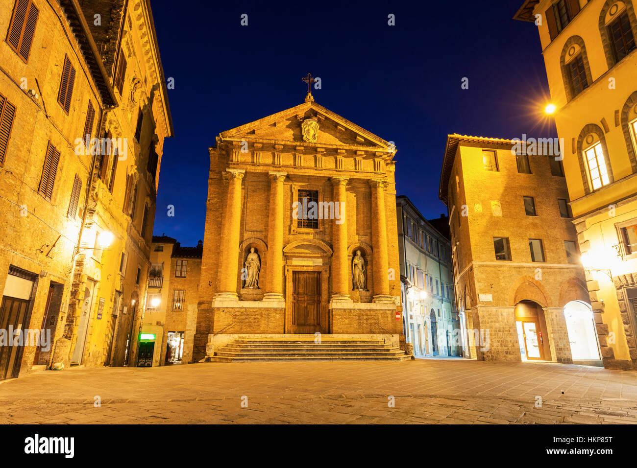 Old town in Siena at night. Siena, Tuscany, Italy Stock Photo - Alamy