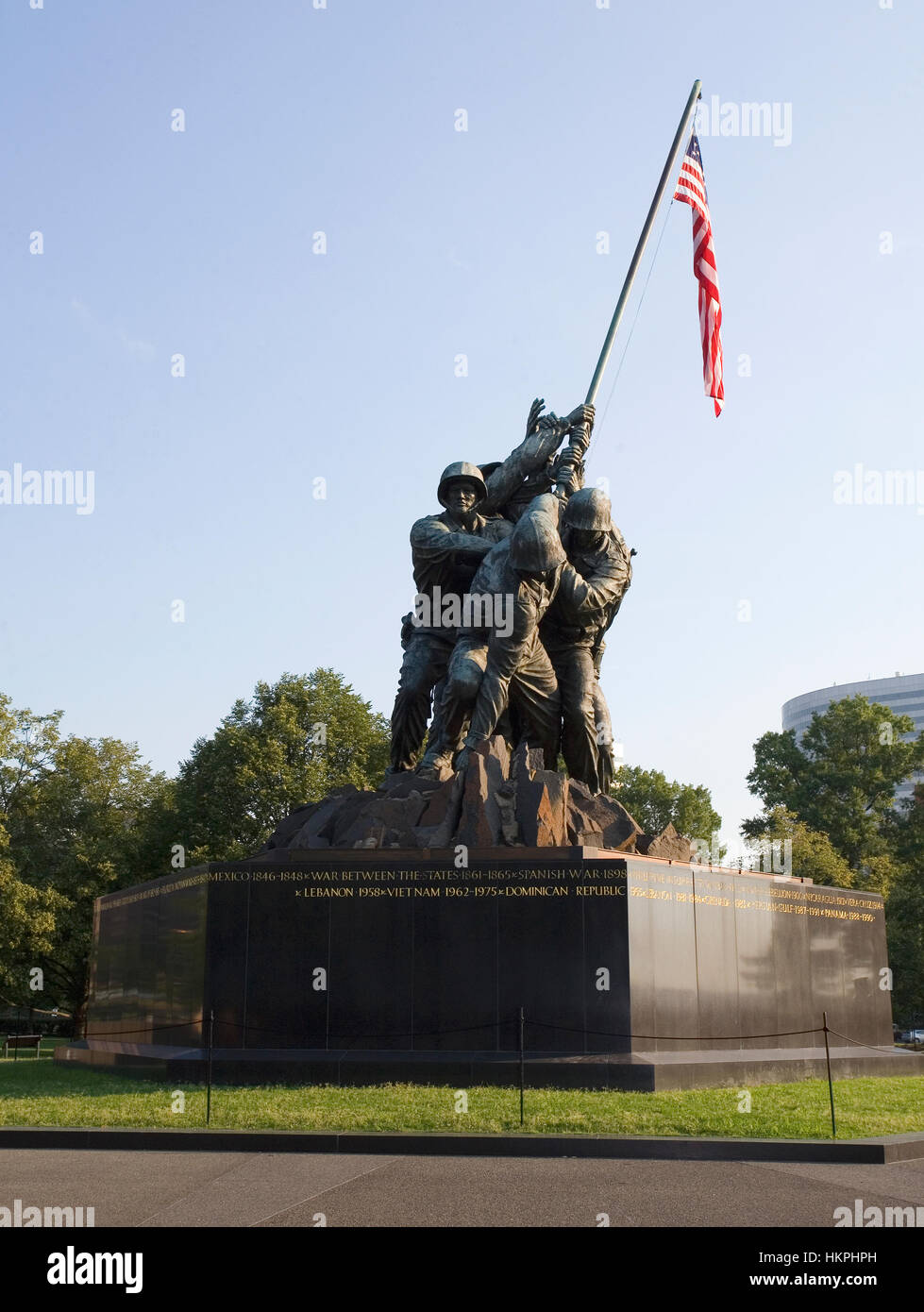 Monument that is in Washington DC in honor of the U.S. Marine Corps ...