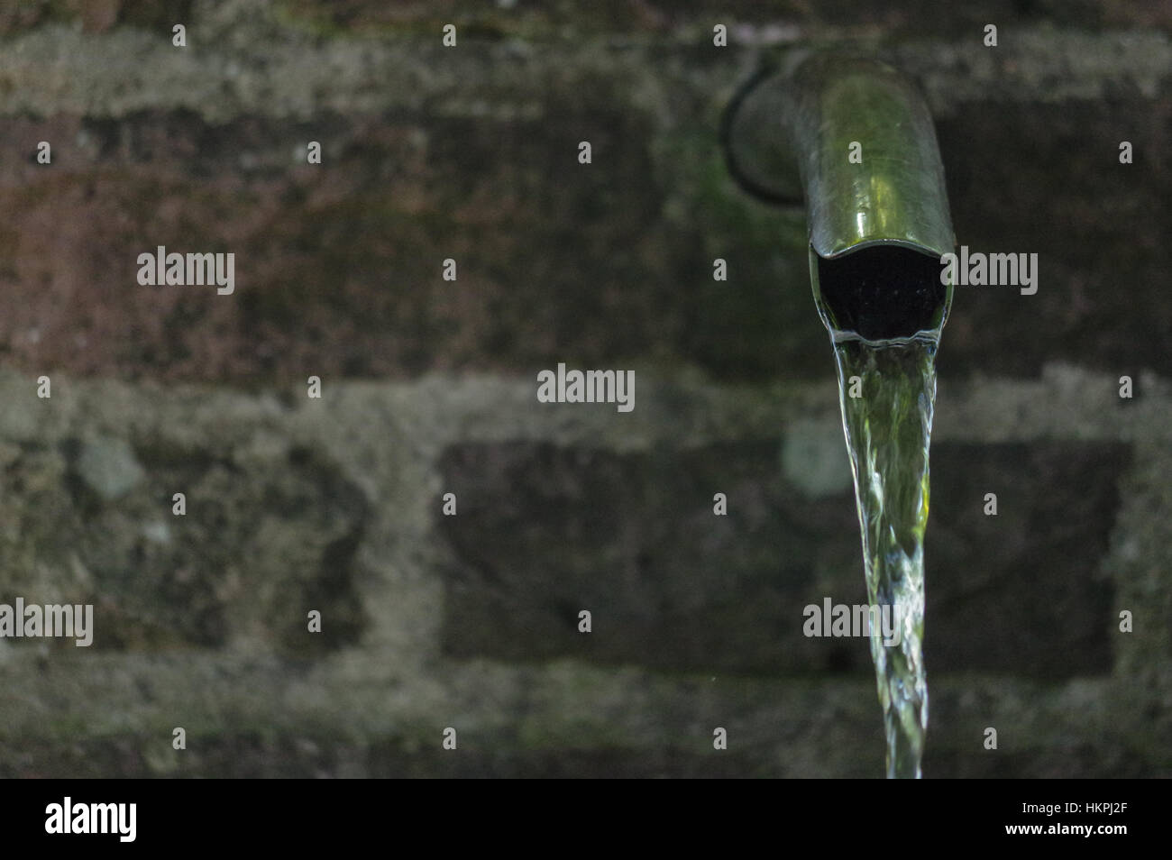 Fountain fitting hi-res stock photography and images - Alamy