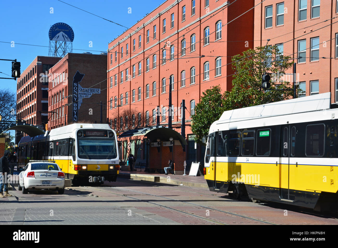 Dallas texas stop light hi-res stock photography and images - Alamy