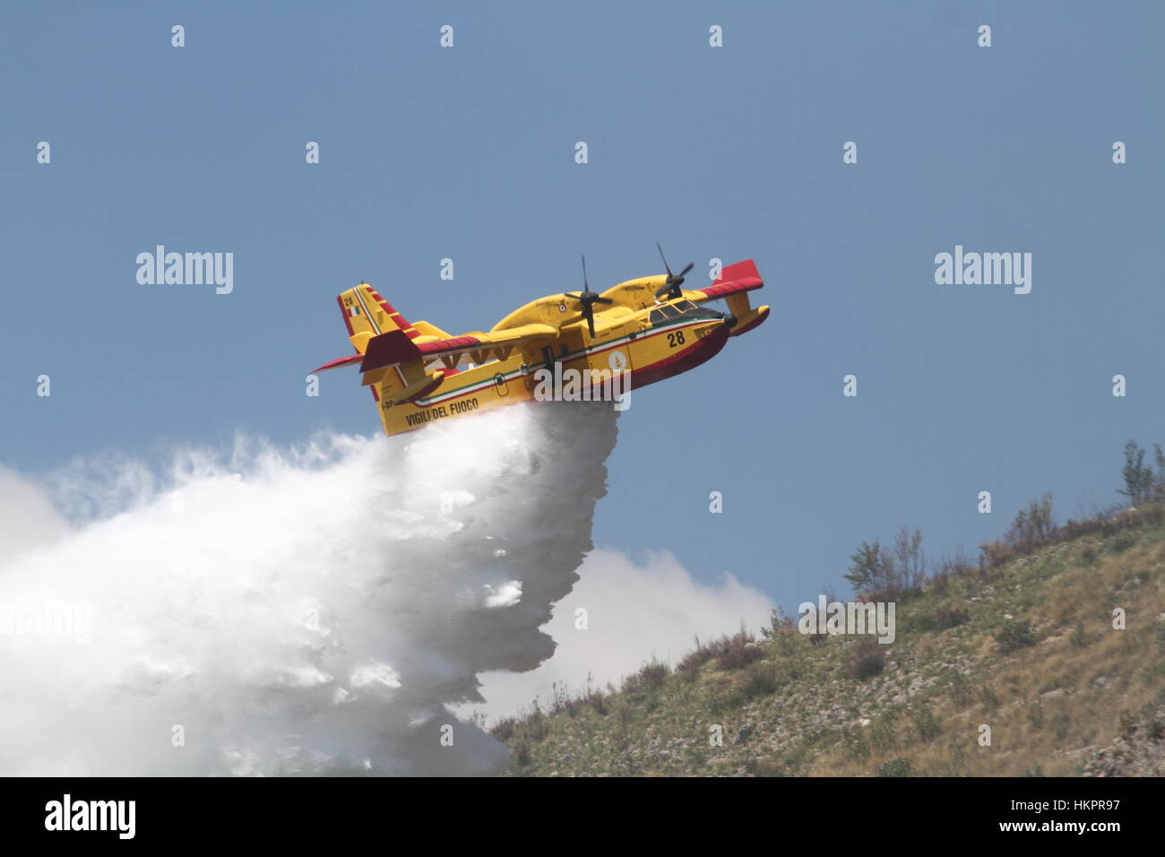 Canadair firefighting airplane hi-res stock photography and images - Alamy