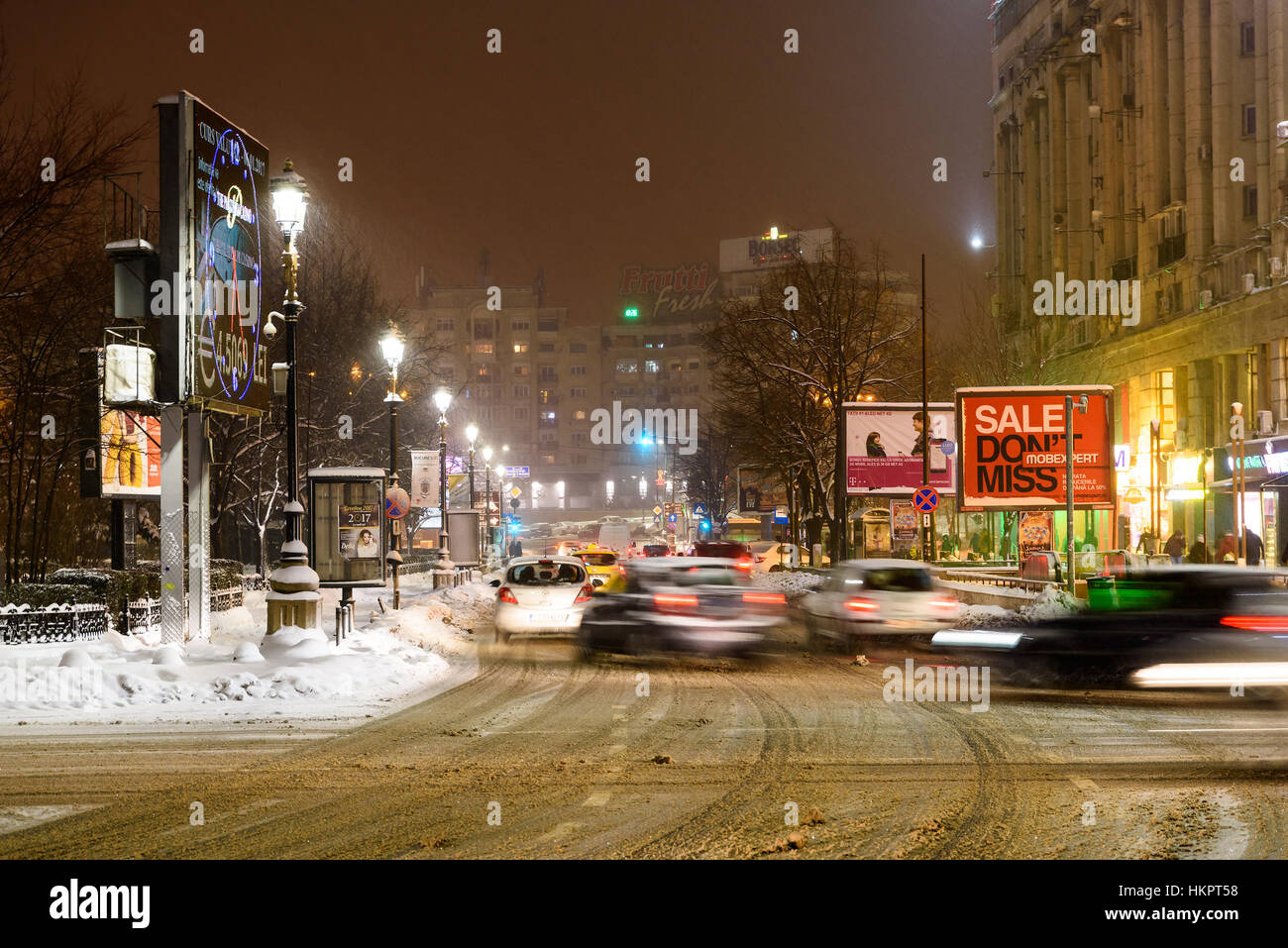BUCHAREST, ROMANIA - JANUARY 08, 2017: Winter Snow Storm In Bucharest ...
