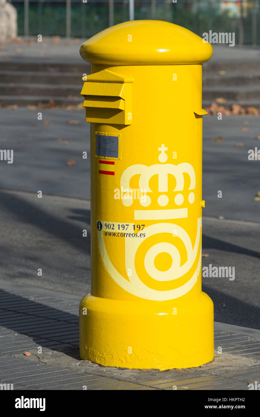 Correos yellow postbox Barcelona Catalonia Spain Stock Photo - Alamy