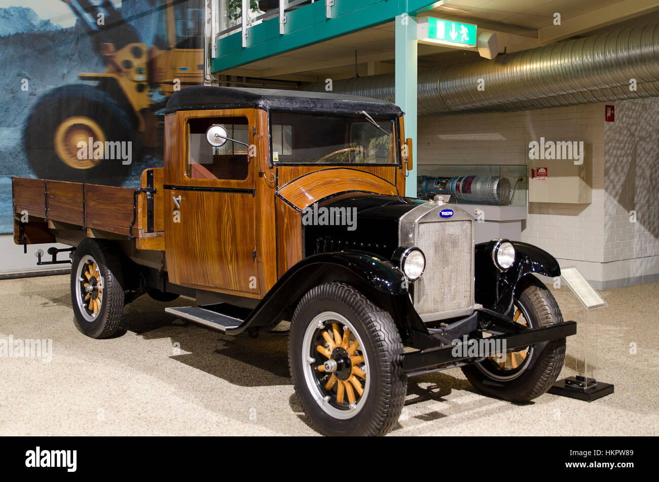Old volvo truck hi-res stock photography and images - Alamy