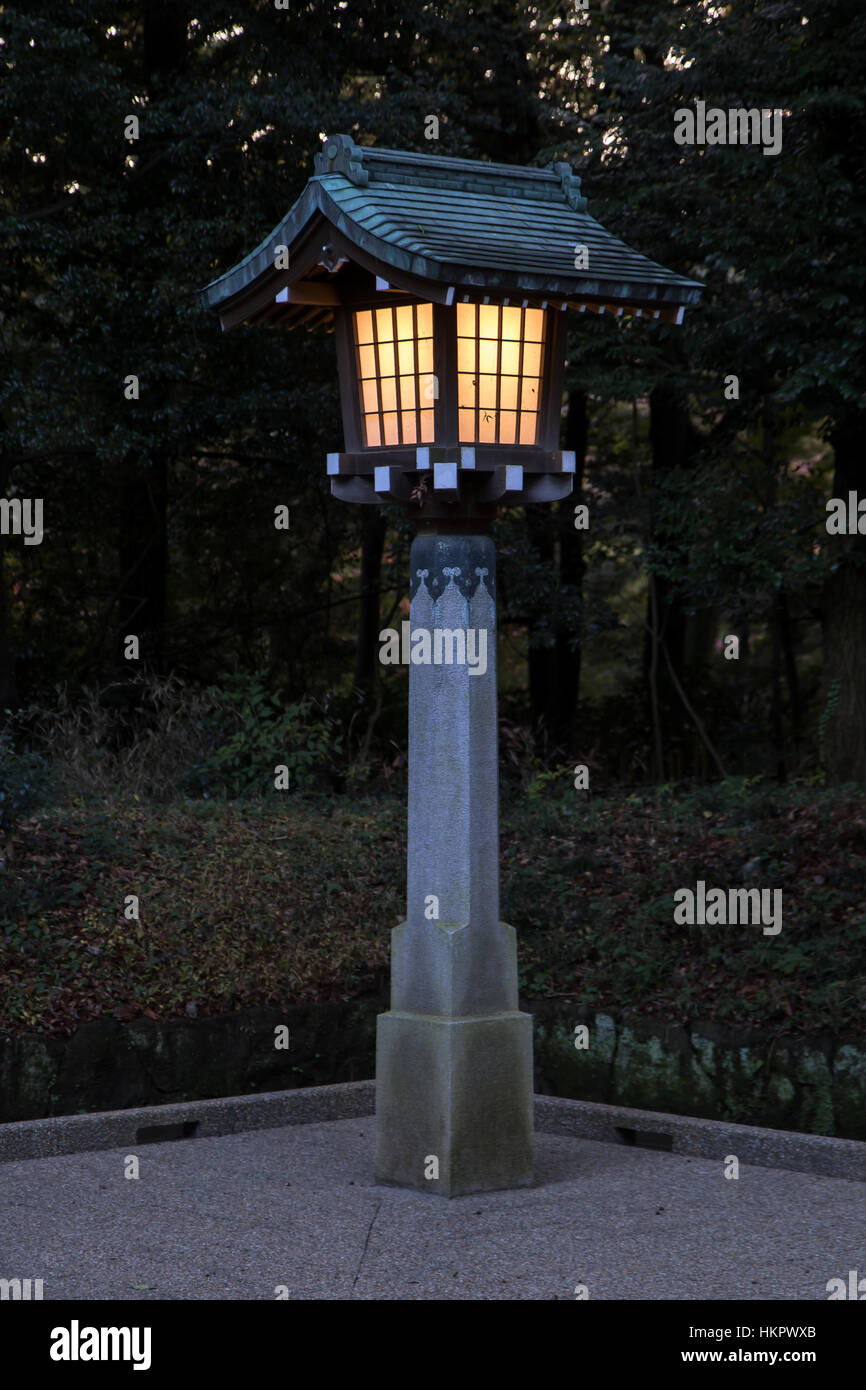 Street lamp with traditional decoration lights in the park, Tokyo Stock ...