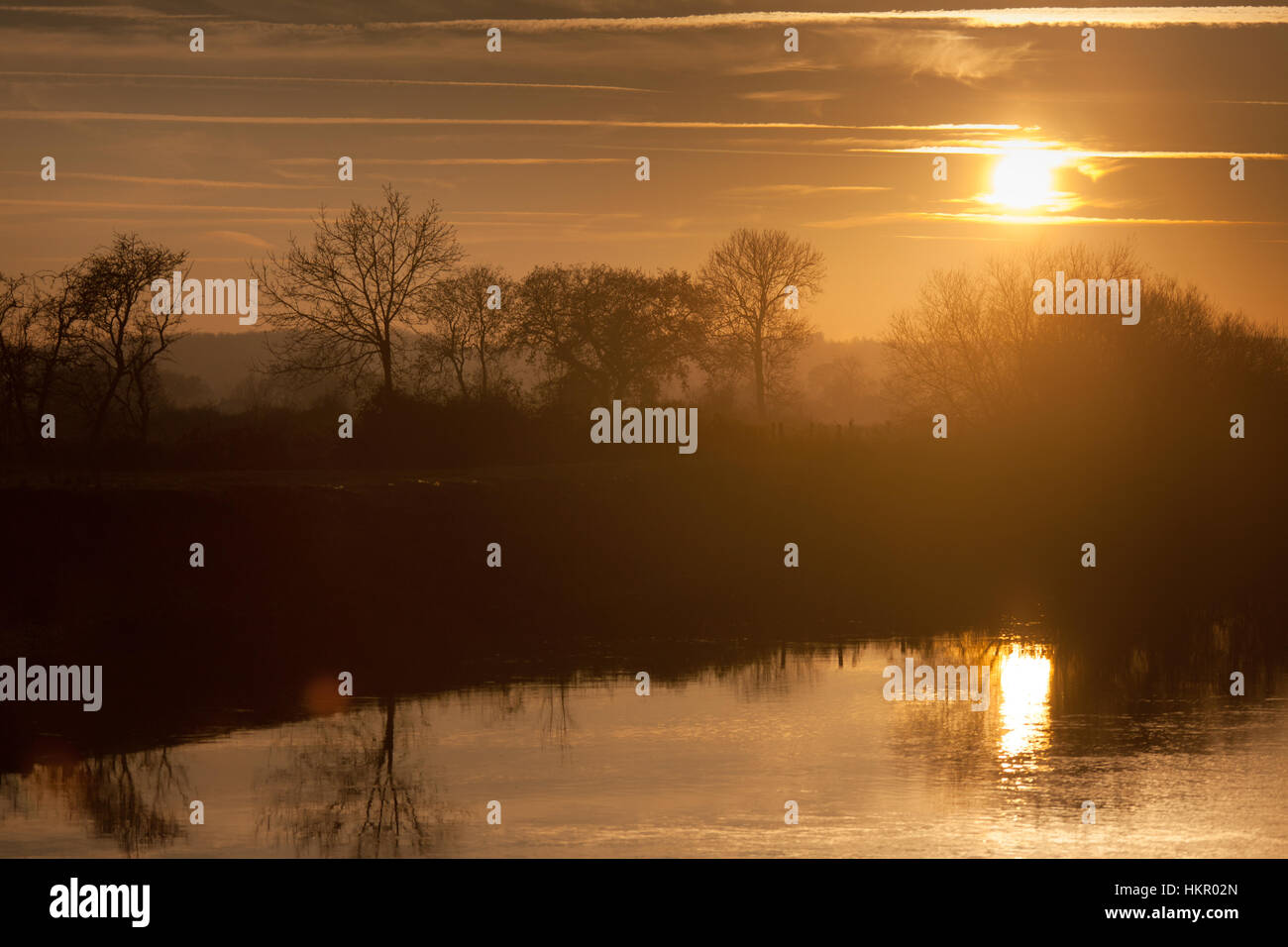 River Dee, Cheshire, England. Picturesque autumnal view of the River ...