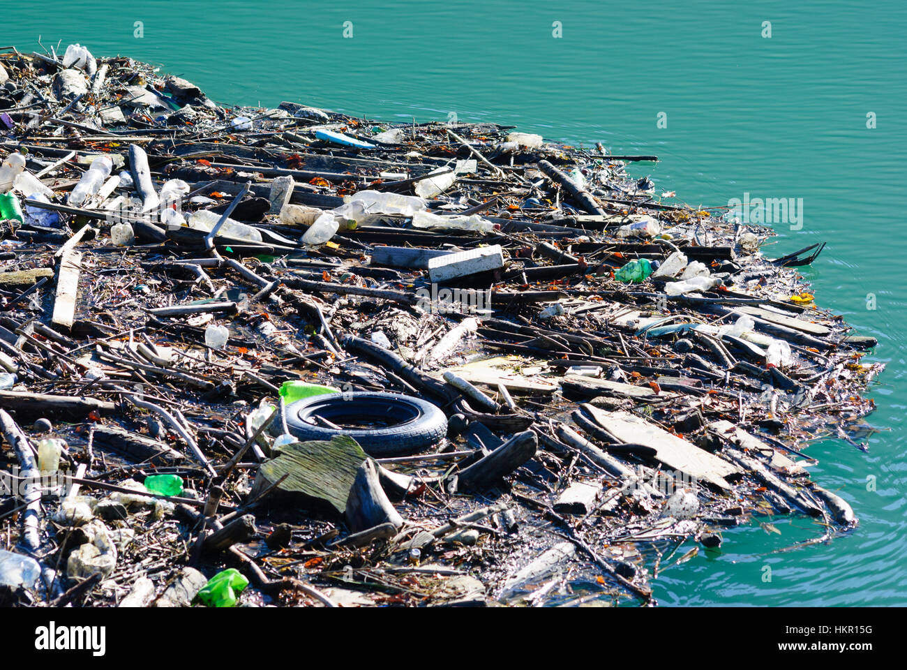 Gallizien: Flooding material in front of the hydroelectric power ...