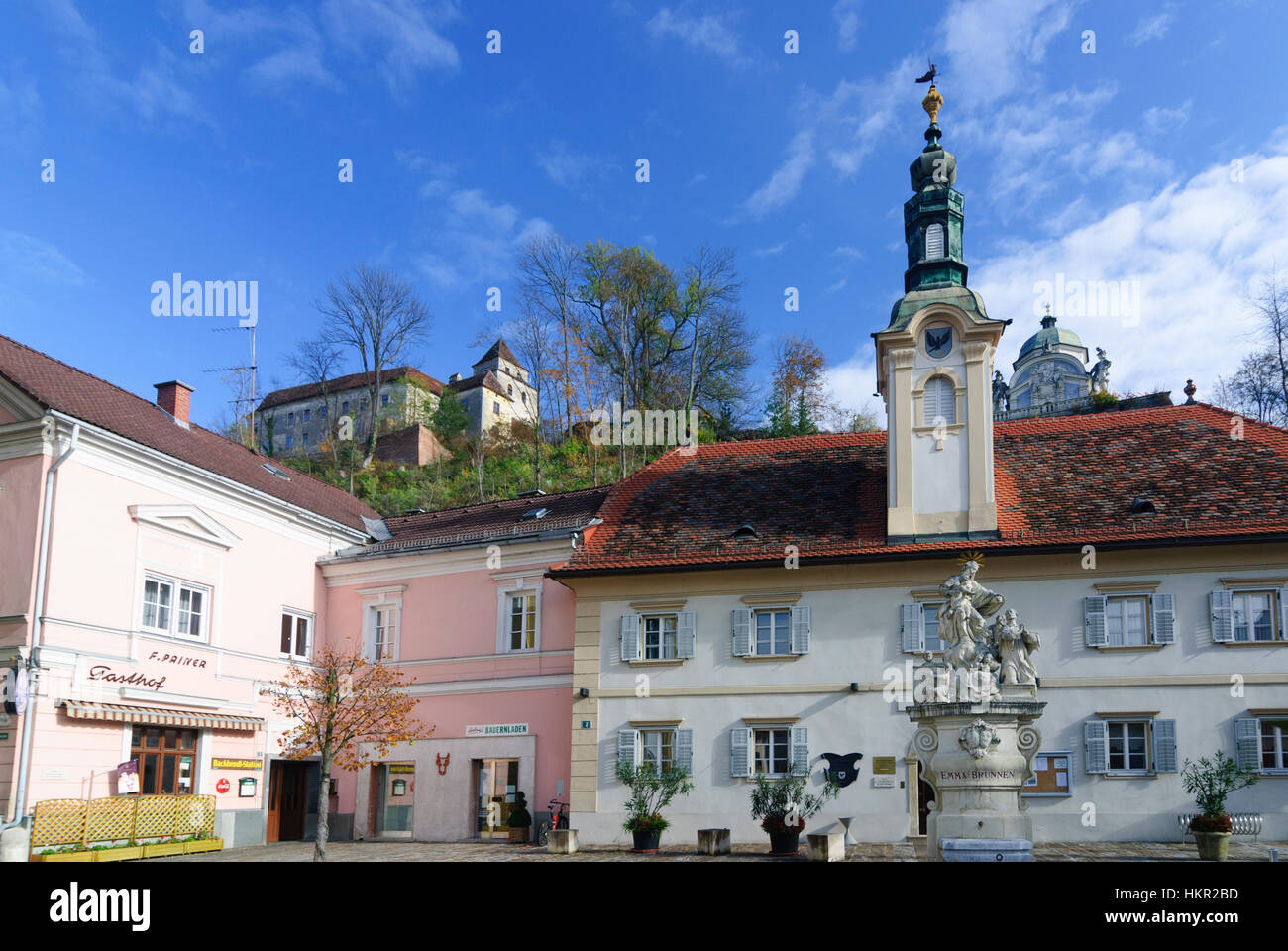 Ehrenhausen an der Weinstraße: Town Hall on the main square, above the ...