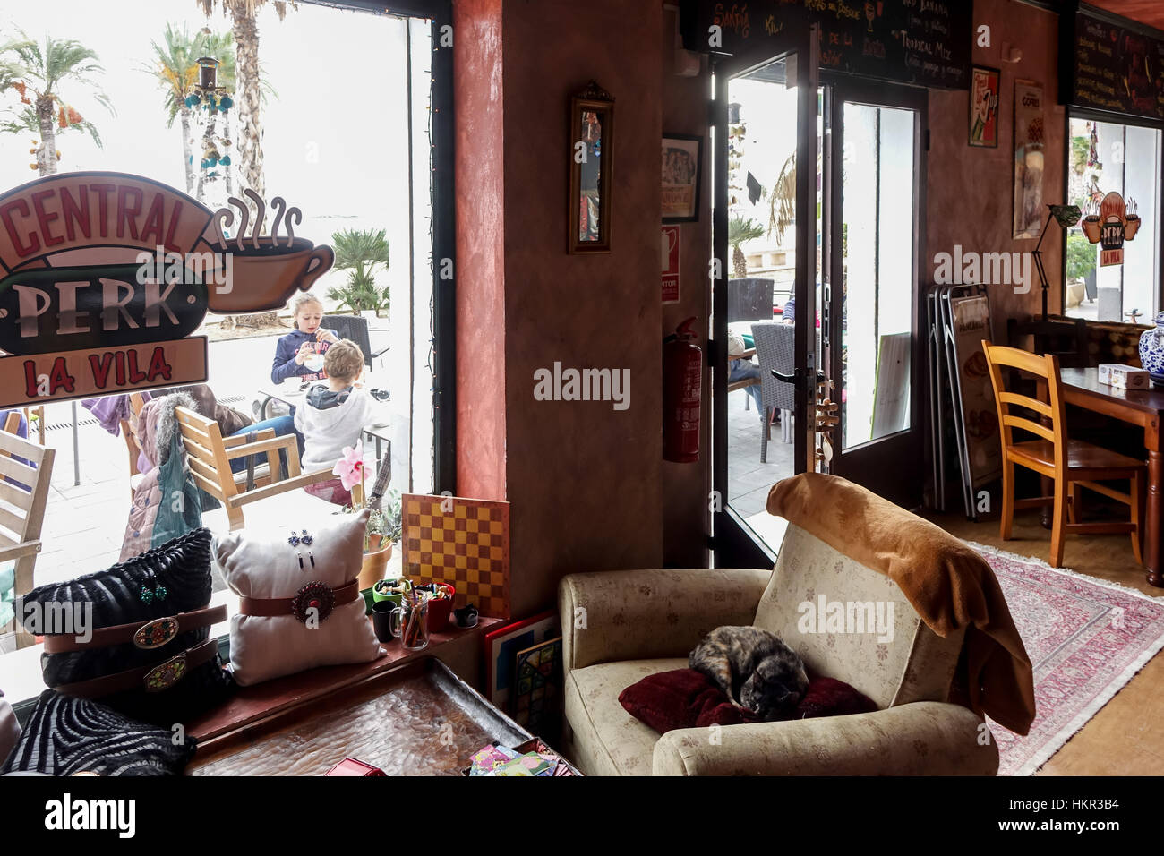 Central perk hi-res stock photography and images - Alamy