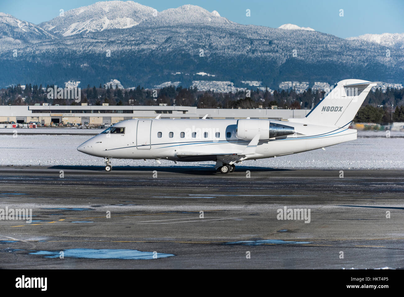 1998 CANADAIR LTD CL-600-2B16 Fixed wing multi engine taxiing at YVR ...