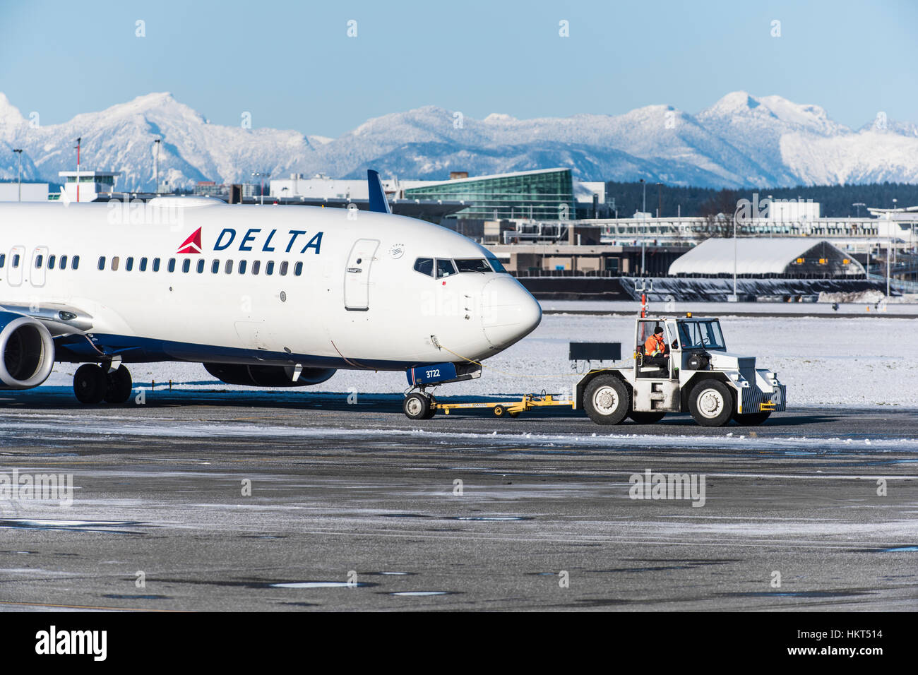 Delta passenger jets hi-res stock photography and images - Alamy