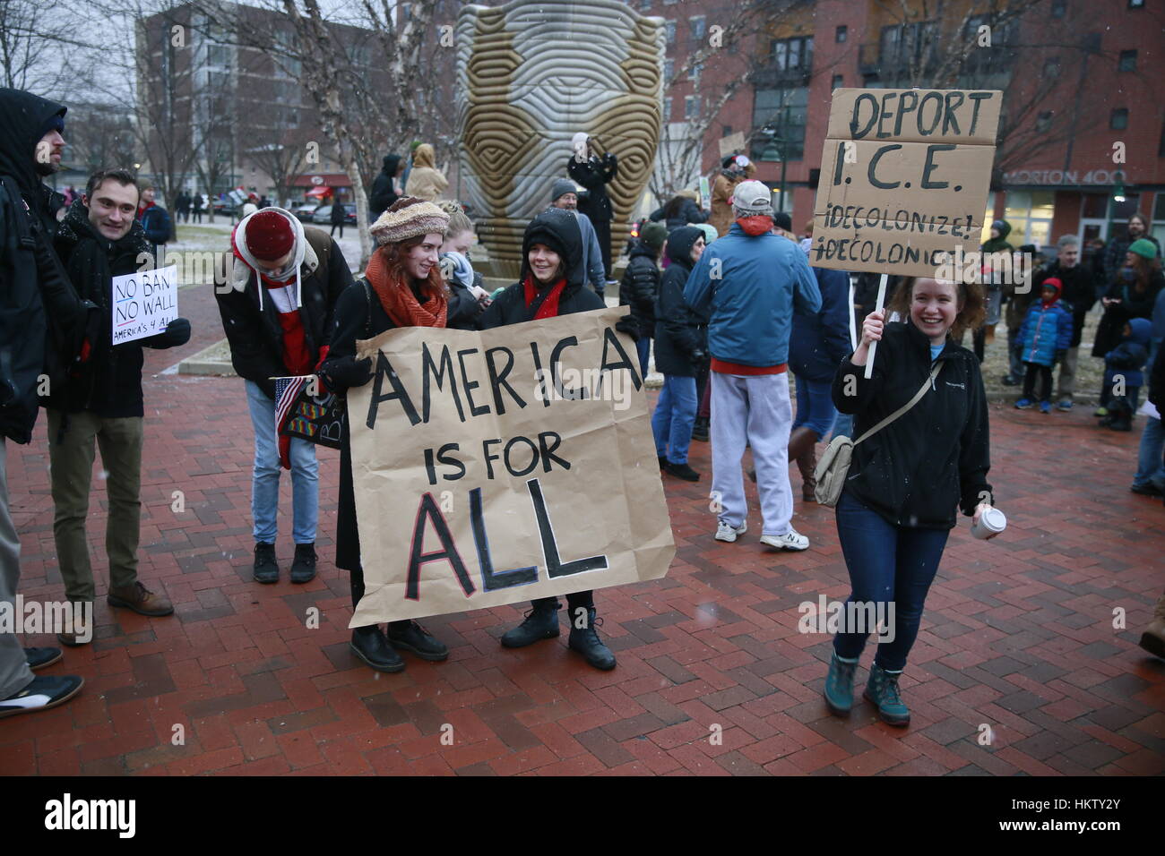 Status holders hi-res stock photography and images - Alamy