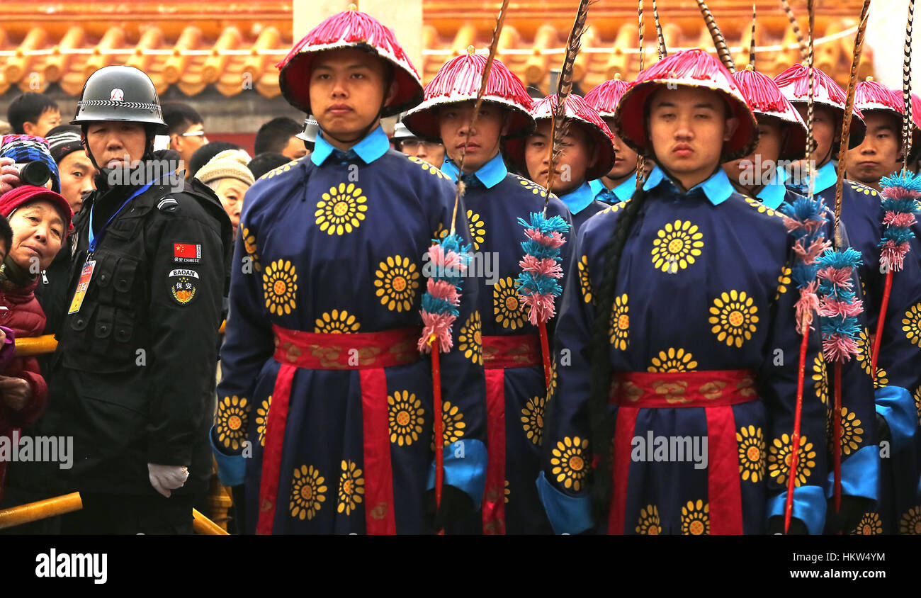 January 28, 2017 - Beijing, CHINA - Chinese dressed in imperial Qing ...