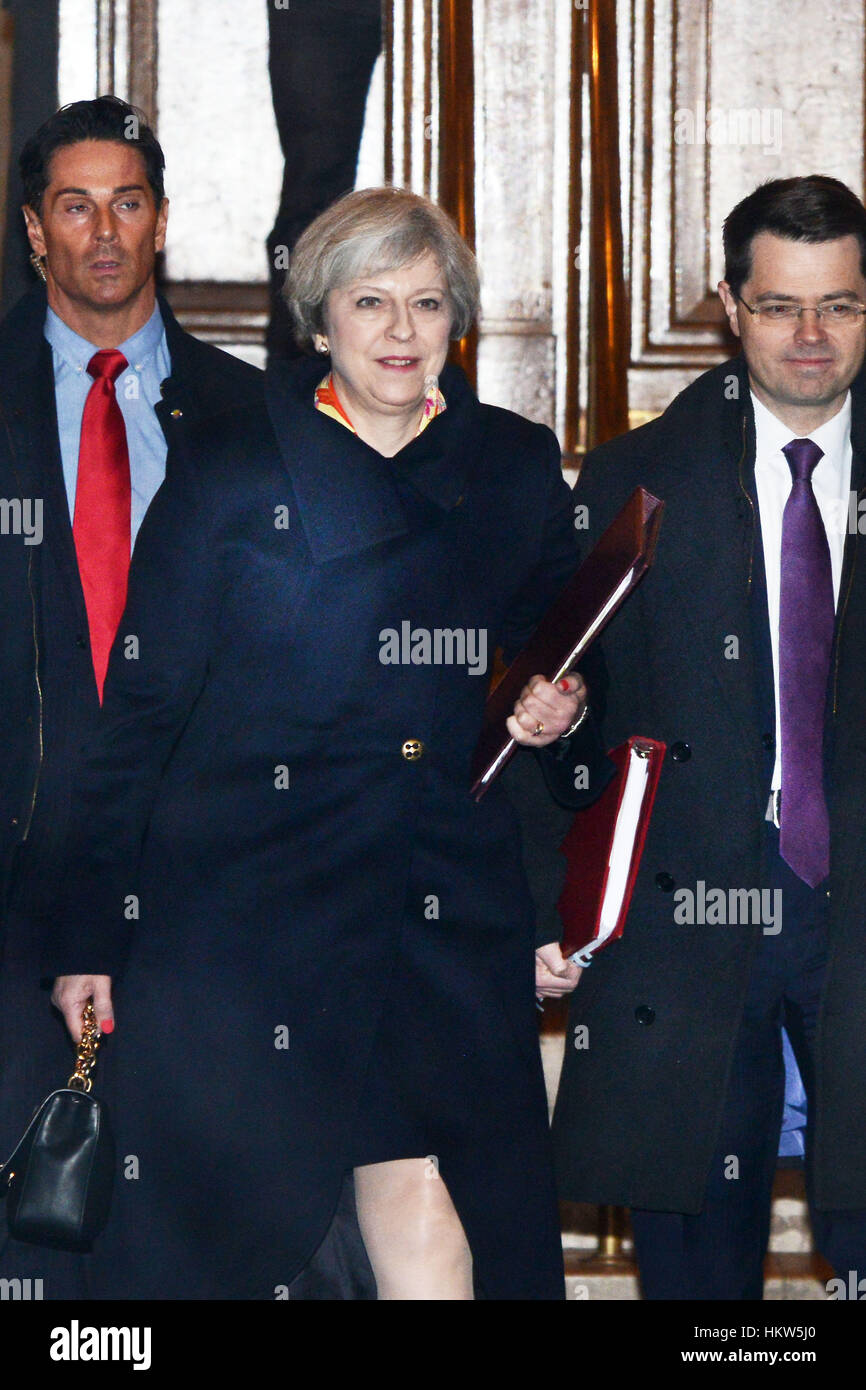 Prime minister teressa may hi-res stock photography and images - Alamy