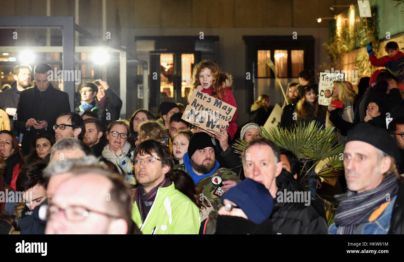 Brighton, UK. 30th Jan, 2017. Thousands of people take part in an Anti ...