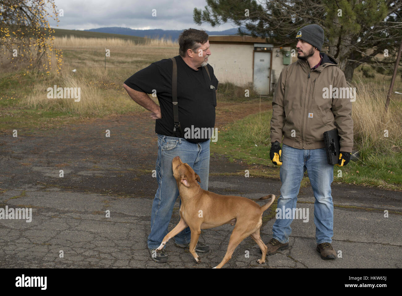 Moscow, Idaho, USA. 17th Nov, 2016. James Ware speaks with Syringa ...