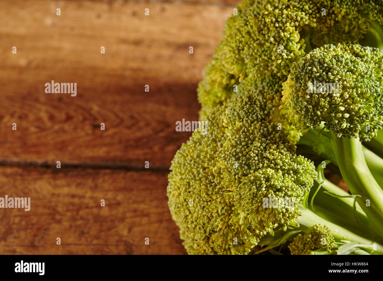 Bunches of raw broccoli Stock Photo - Alamy