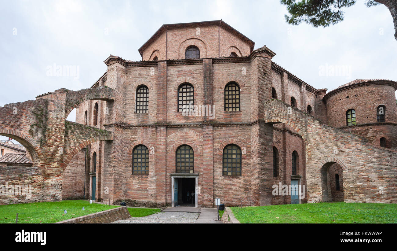 Entrance basilica san vitale hi-res stock photography and images - Alamy