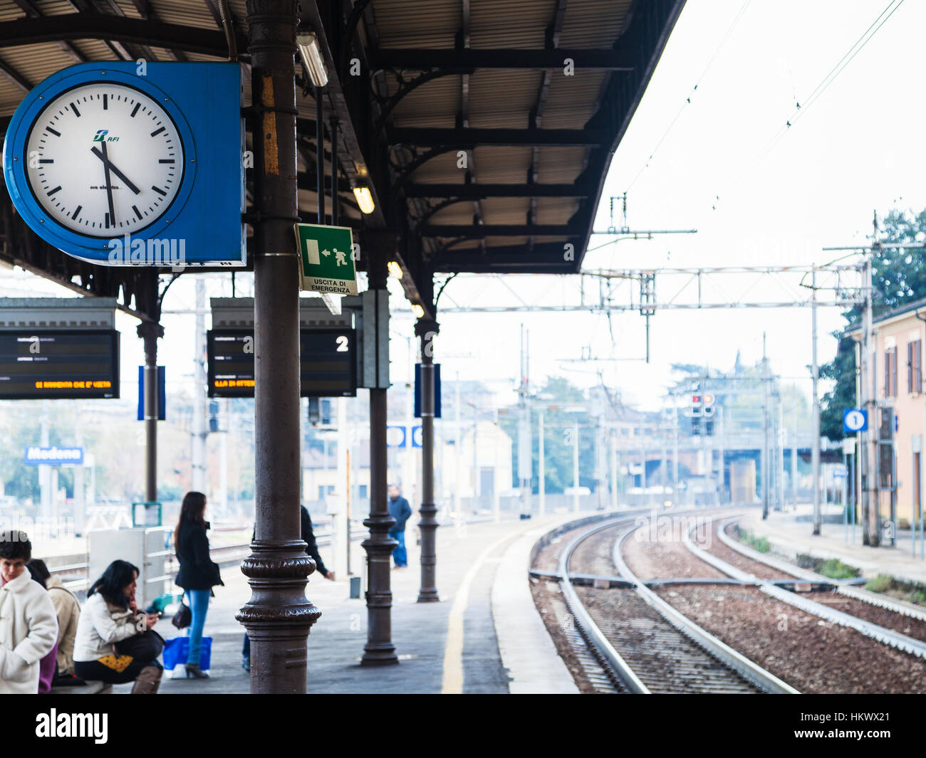 Time schedule and railway track platform hi-res stock photography and ...