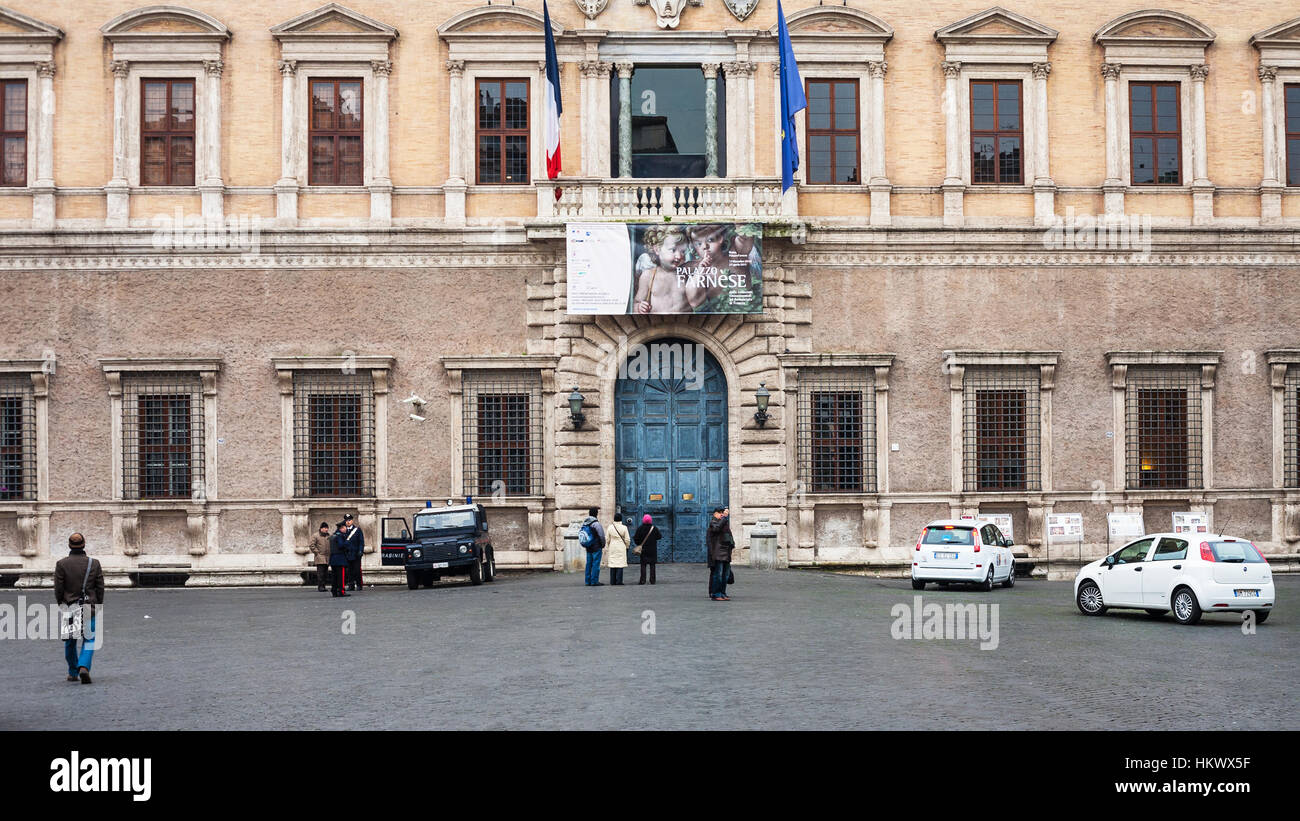 VATICAN - DECEMBER 17, 2010: facade of Palazzo Farnese (Farnese Palace ...