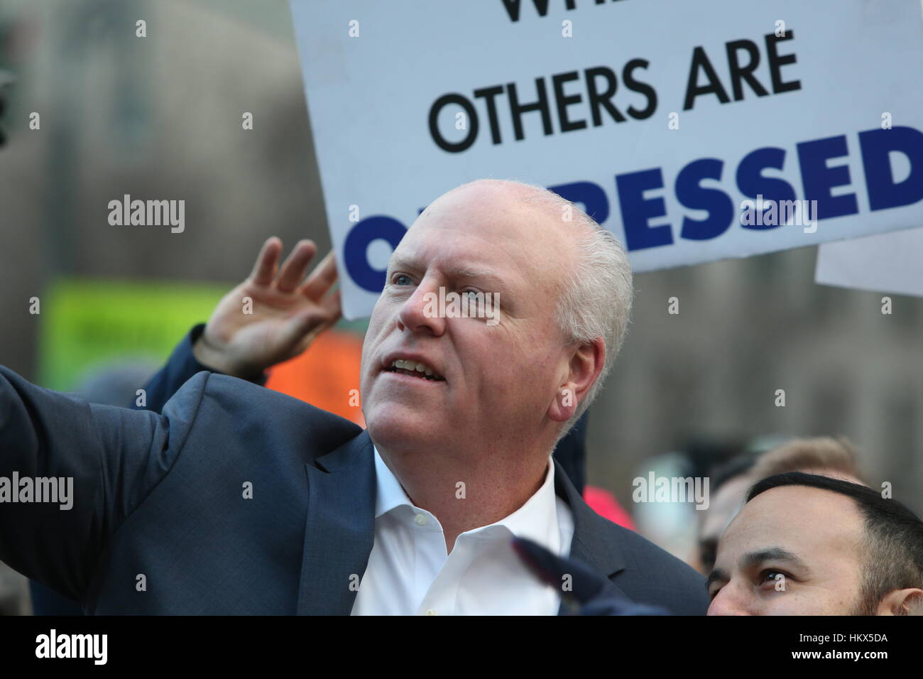 New York City, United States. 29th Jan, 2017. Thousands of activists ...