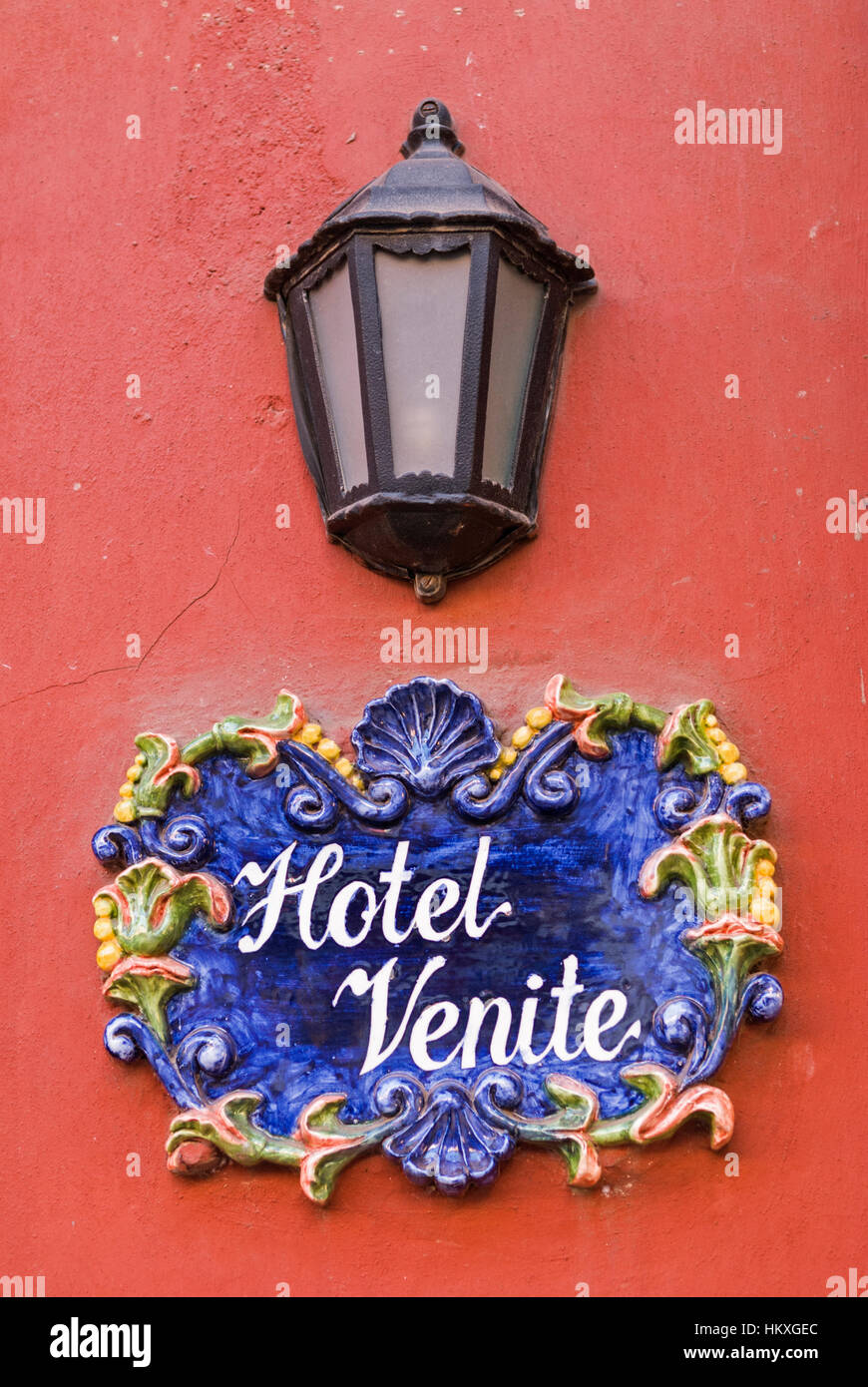 Venite restaurant hi-res stock photography and images - Alamy