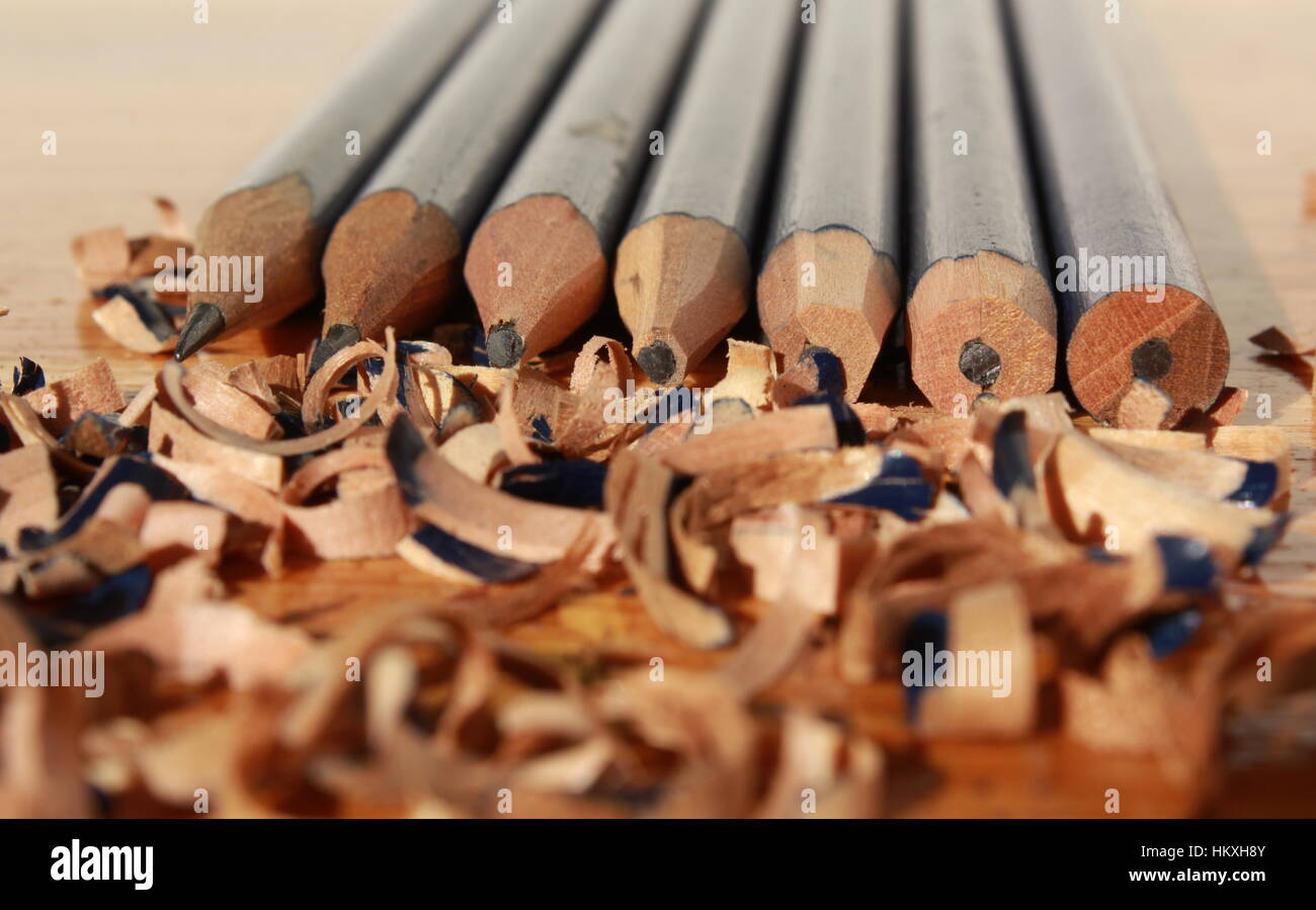 close up of pencils from dull to sharp Stock Photo - Alamy