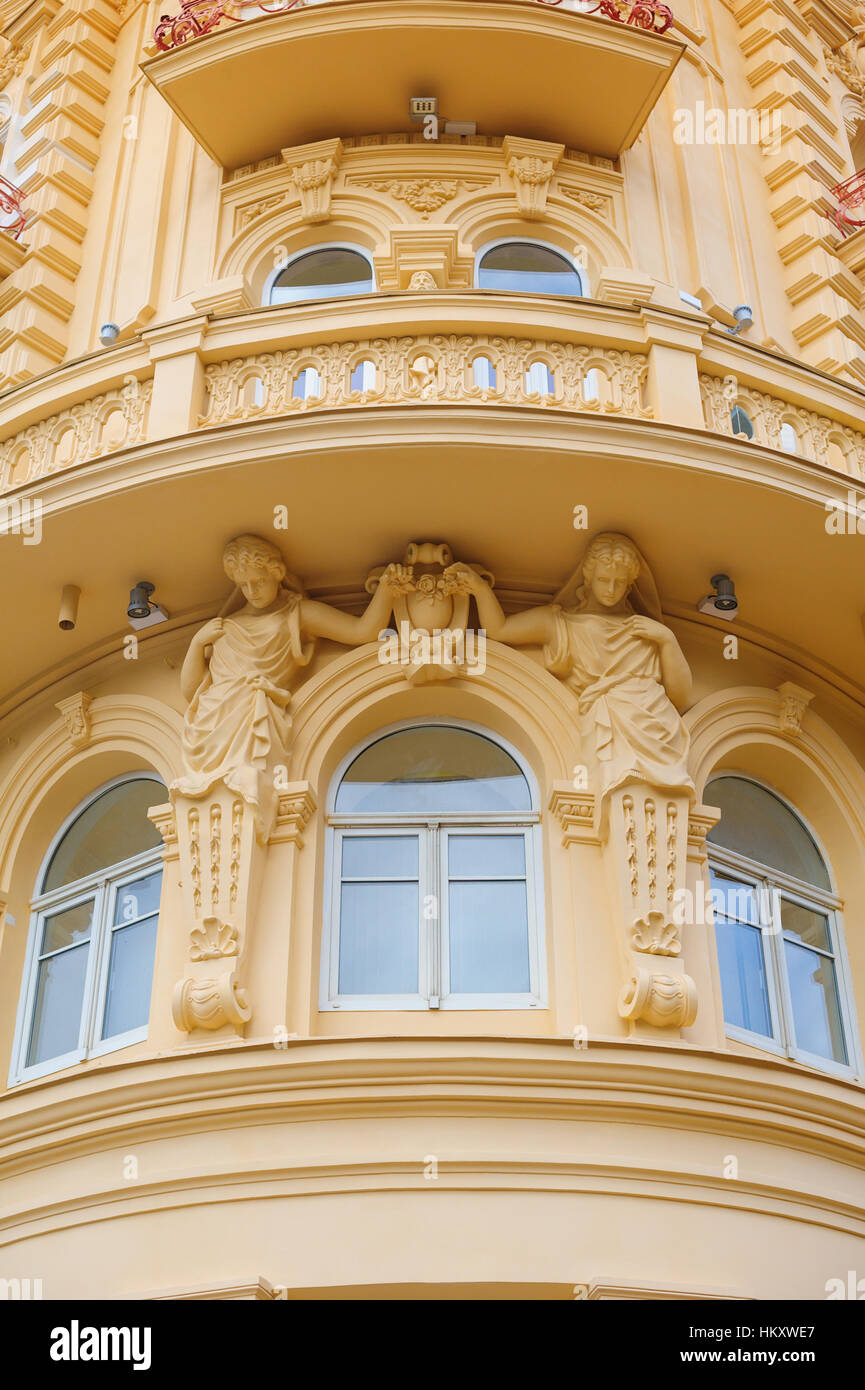 Attractive home architecture hi-res stock photography and images - Alamy