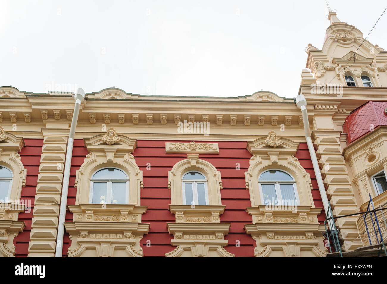 Windows house architecture hi-res stock photography and images - Alamy