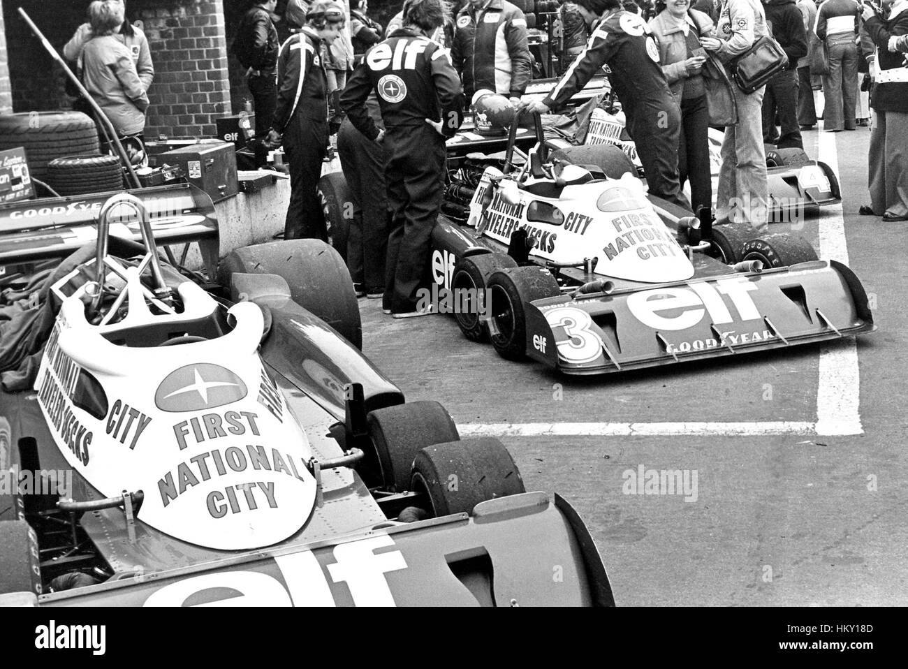 Motorsport pits Black and White Stock Photos & Images - Alamy