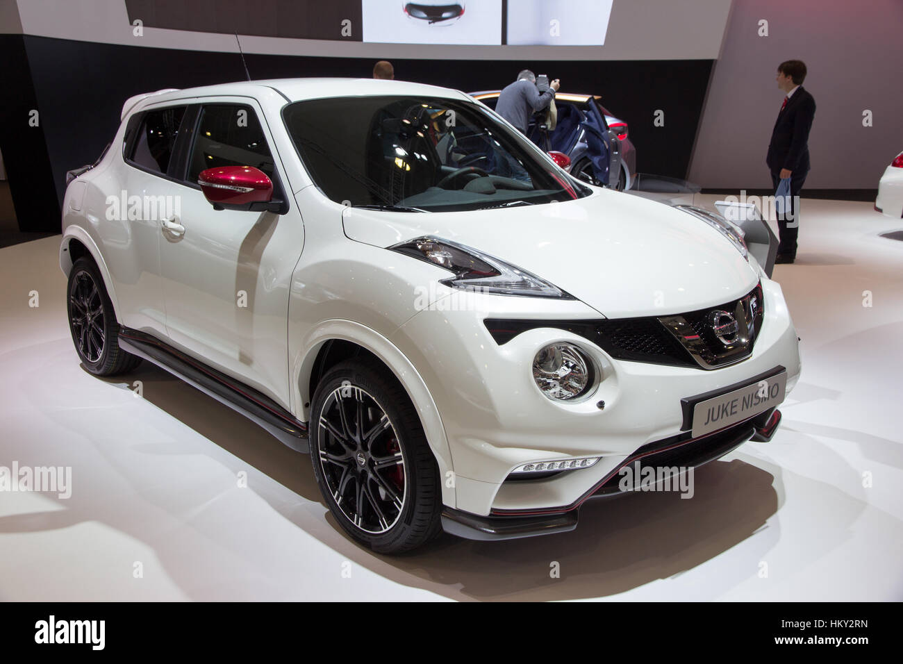 Nissan juke car on display hi-res stock photography and images - Alamy