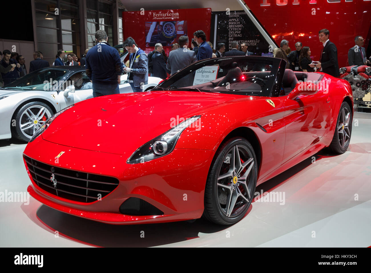 Red ferrari front hi-res stock photography and images - Alamy
