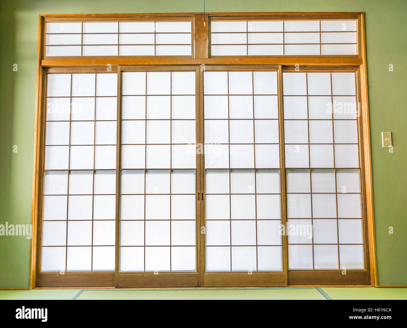 Japanese closet room tatami hi-res stock photography and images - Alamy
