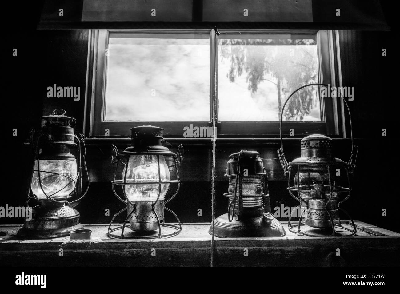 Vintage railroad depot hi-res stock photography and images - Alamy