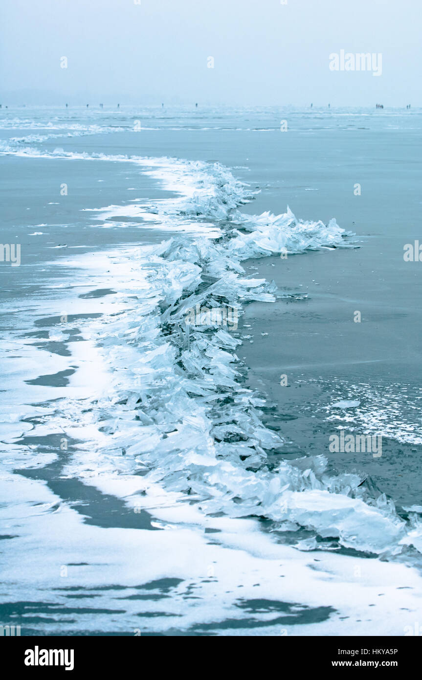 Crack of ice hi-res stock photography and images - Alamy