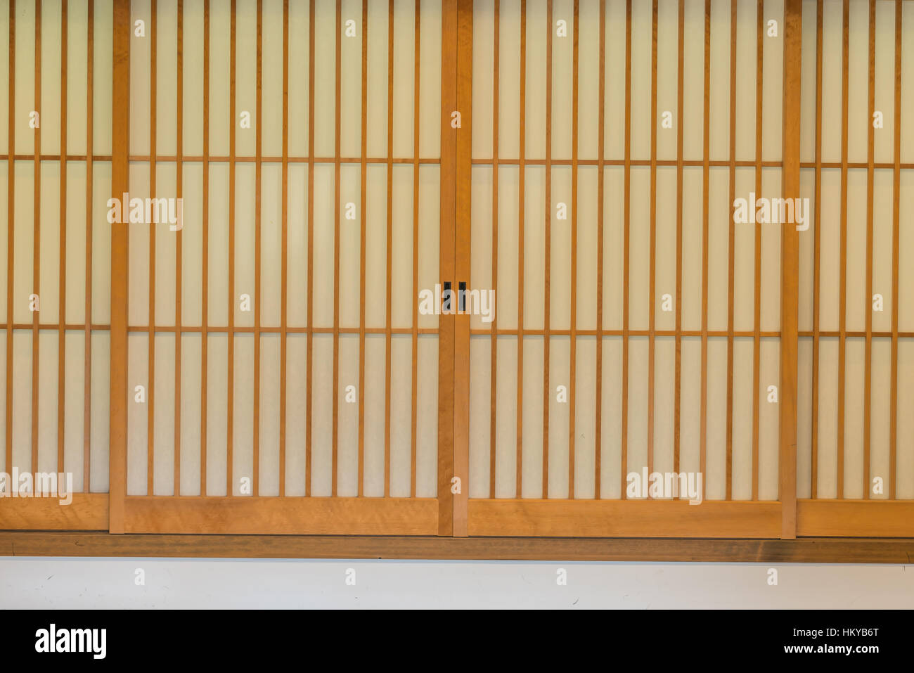 Japanese sliding paper door Stock Photo - Alamy