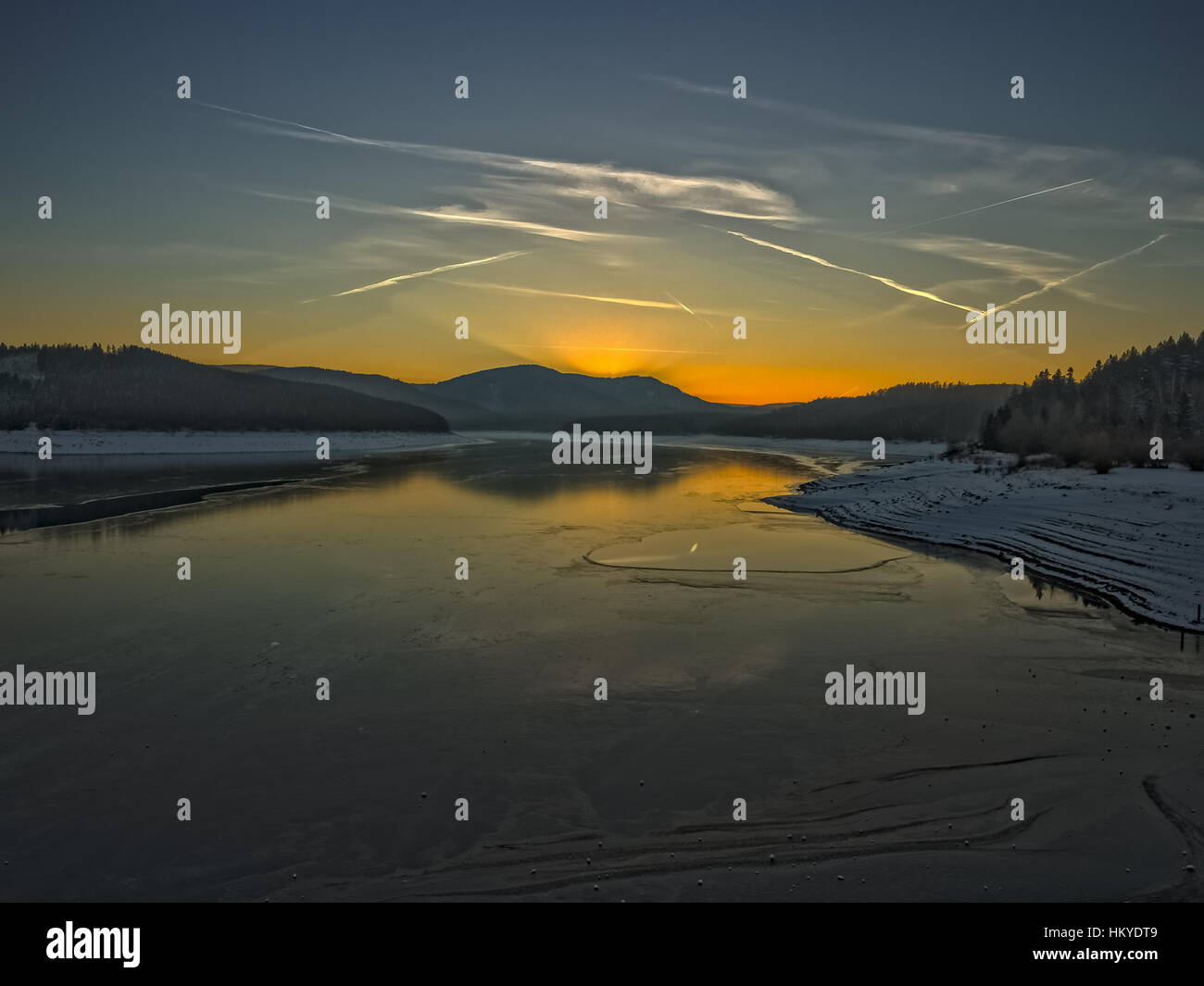 Ice hills hi-res stock photography and images - Alamy