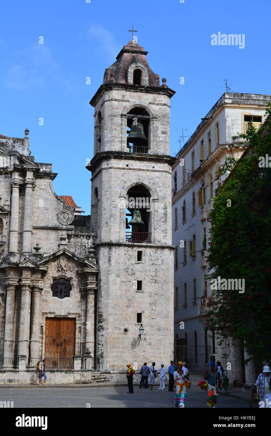 Buildings in Havana Stock Photo - Alamy