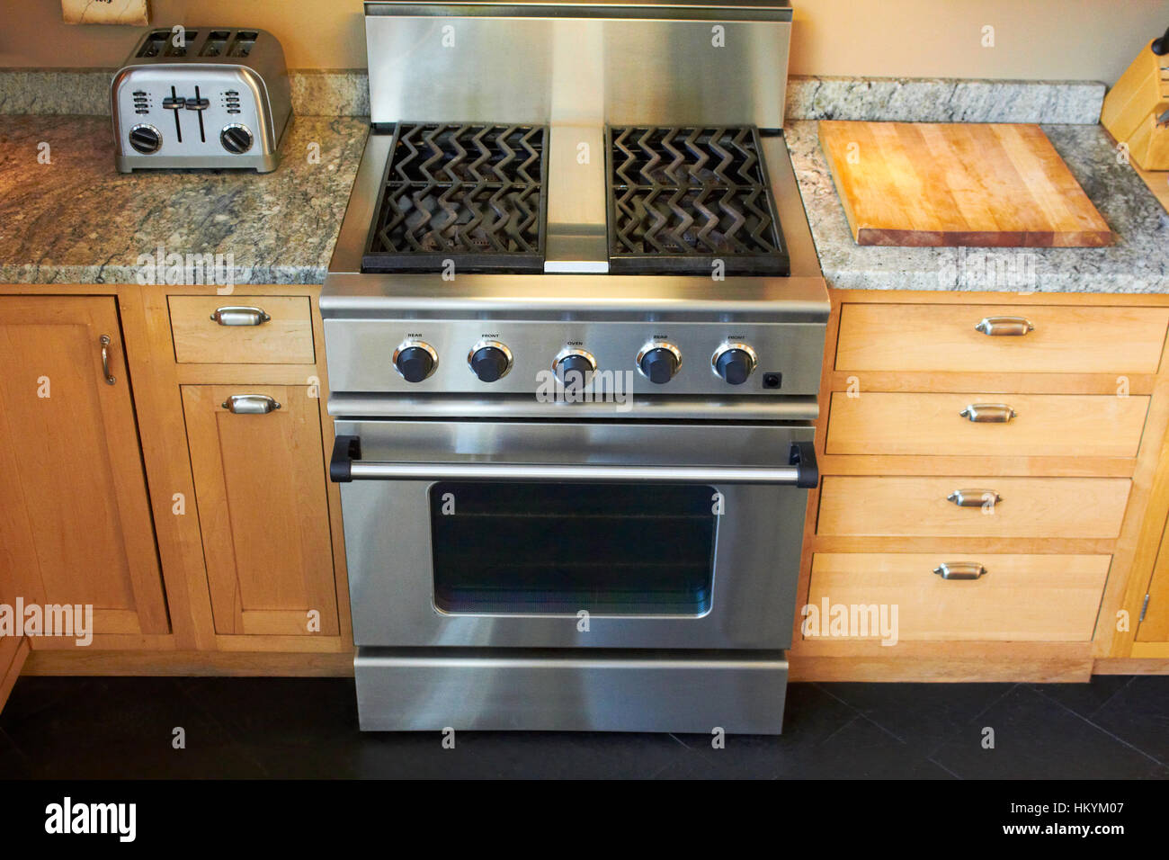 Gas oven stove hi-res stock photography and images - Alamy