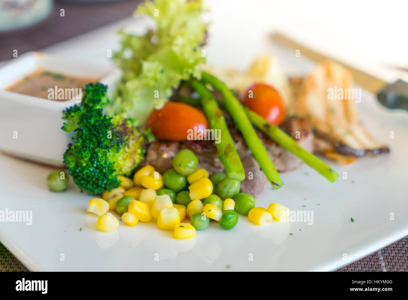 Beef steak with vegetables Stock Photo - Alamy