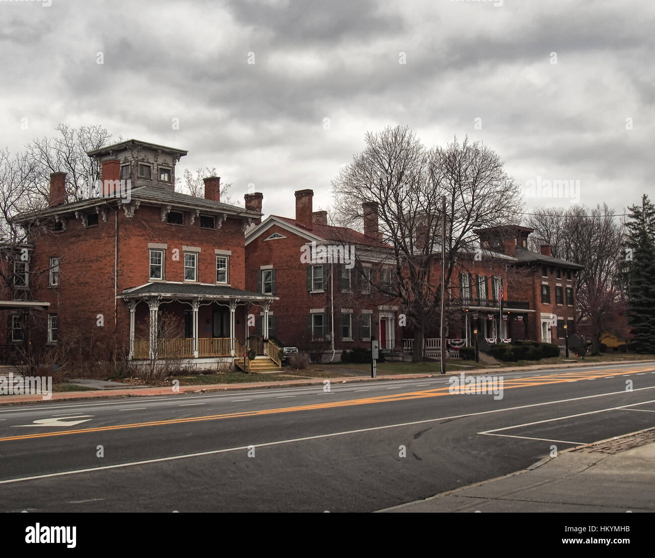 Victorian red brick village house hi-res stock photography and images ...