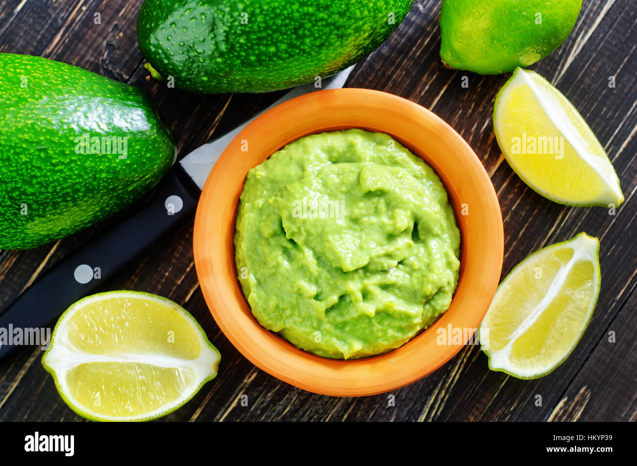 guacamole in bowl Stock Photo - Alamy