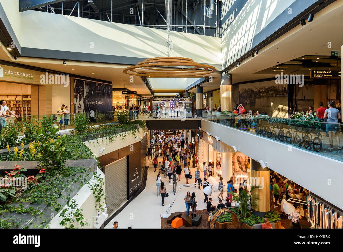 Luxury mall hi-res stock photography and images - Alamy