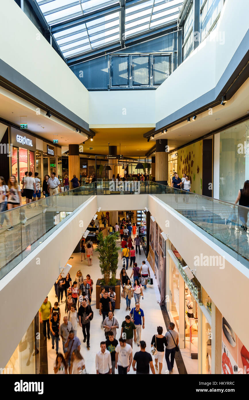 Shopping mall bucharest downtown hi-res stock photography and images ...