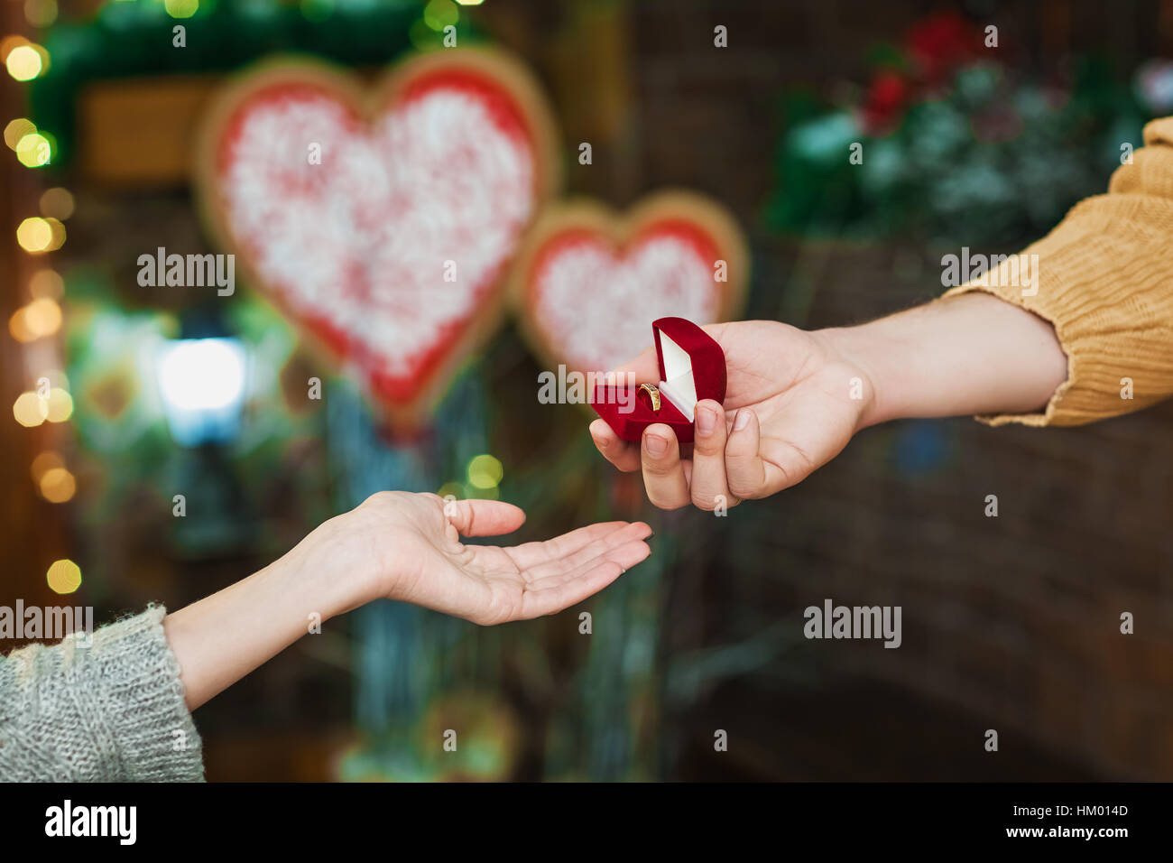Teen lovers hi-res stock photography and images - Alamy