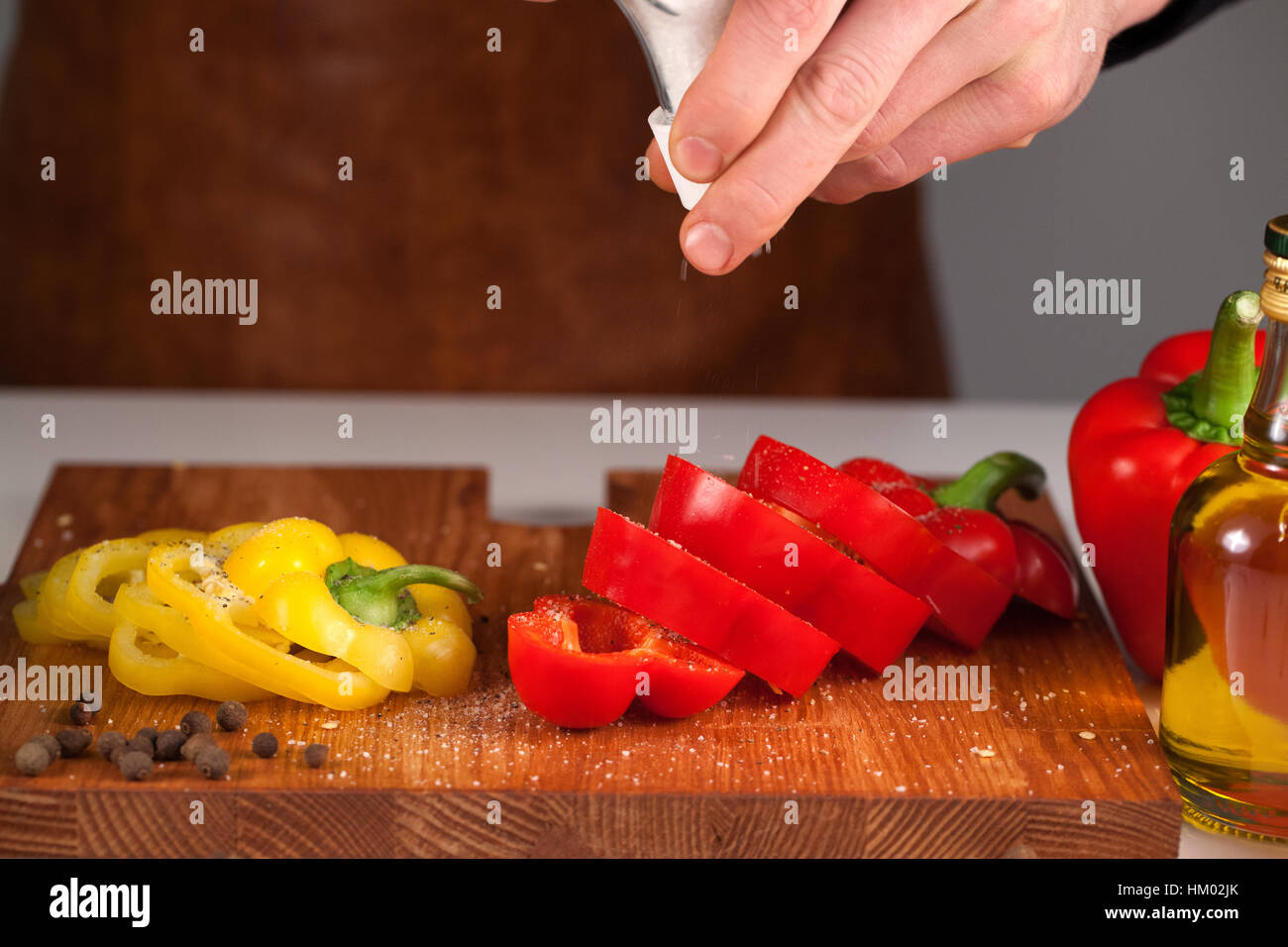 Using salt shaker hi-res stock photography and images - Alamy