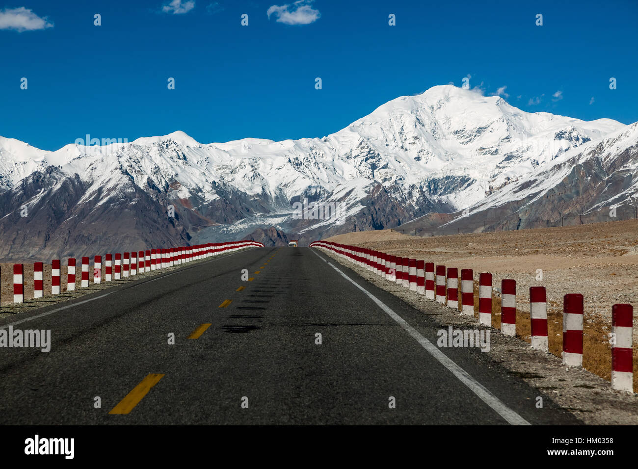 Karakoram range hi-res stock photography and images - Alamy