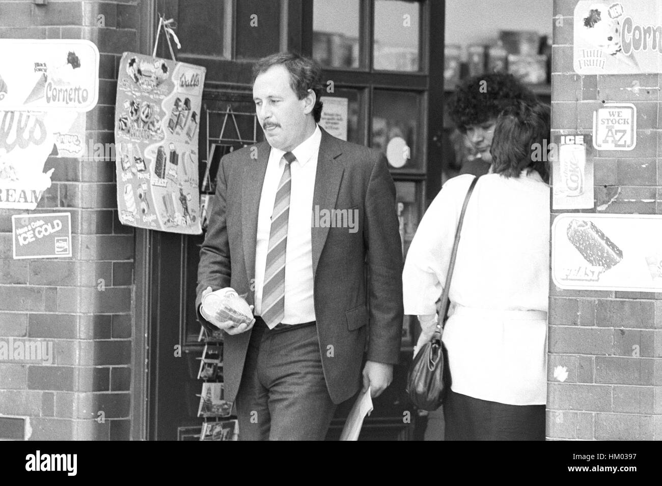 During a lunch break Black and White Stock Photos & Images - Alamy