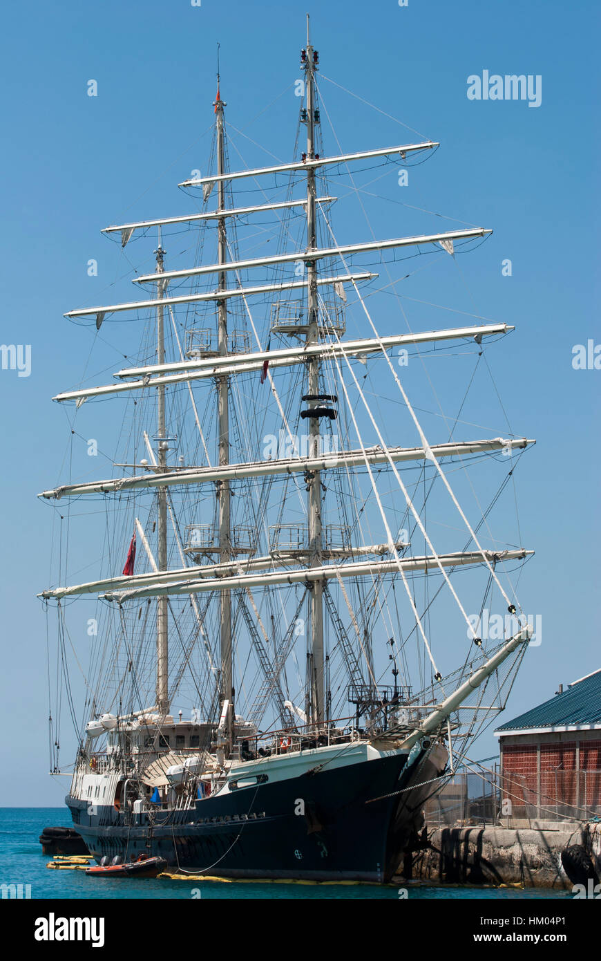 Three mast ship hi-res stock photography and images - Alamy
